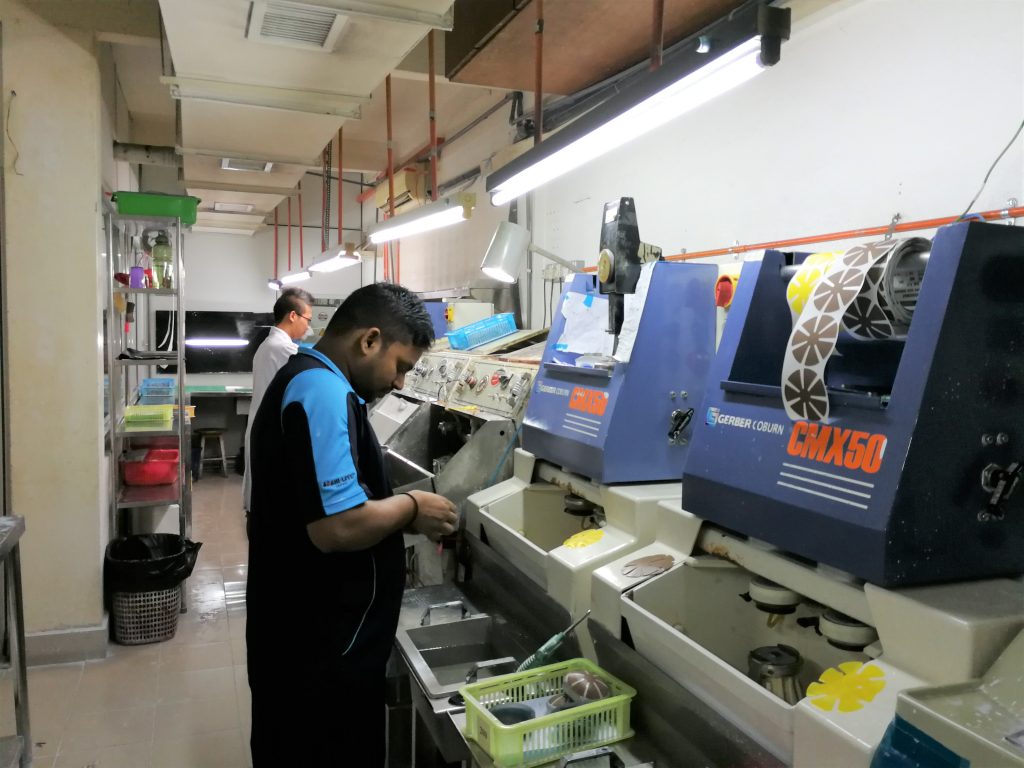 Advance lens : Leading Independent Ophthalmic Lens Lab